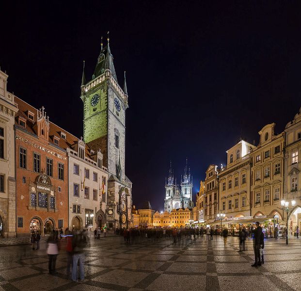 PRAGUE la « Ville aux cent clochers » « Visiotours – Voyages sur mesure